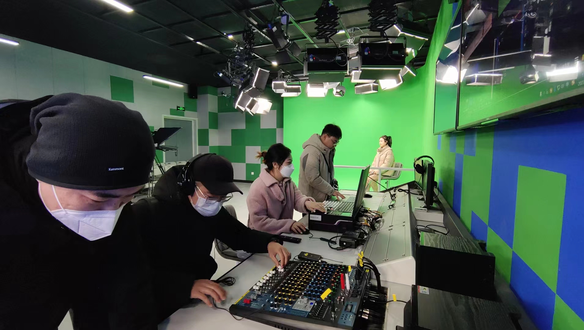 9999 – 电影学院